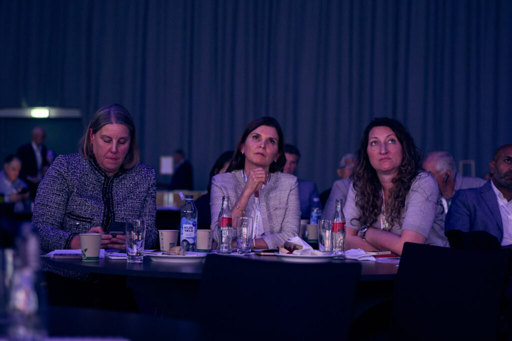 FLIGHT by ViaLase Lands at ESCRS 2025 as the First Noninvasive ...